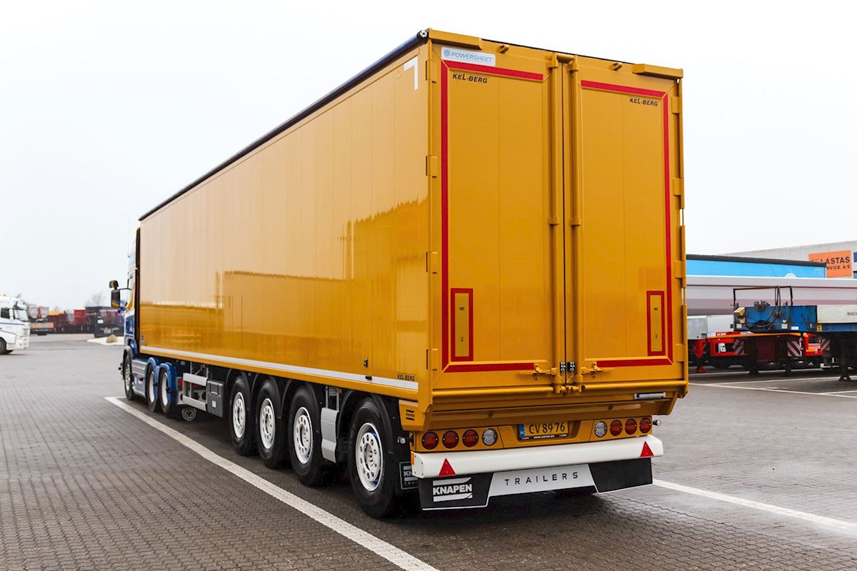 Flot ny Kel-Berg/Knapen 4 akslet Walking Floor trailer udleveret til KD ...