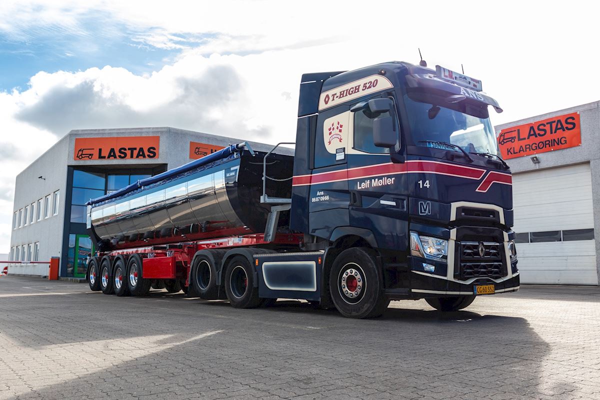 En flot ny Kel-Berg 4 akslet rundbuet tiptrailer til L.M. Transport ...