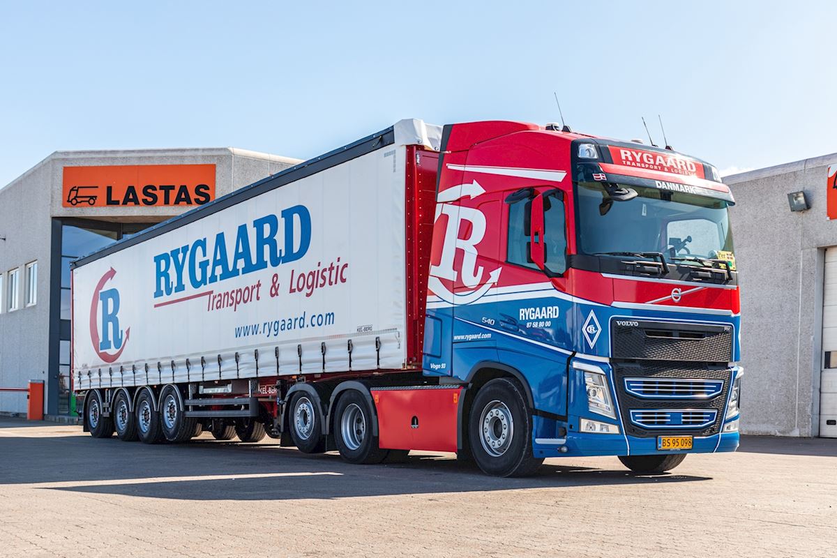 Ny flot Kel-Berg 4 aks. gardintrailer til Rygaard Transport & Logistic ...