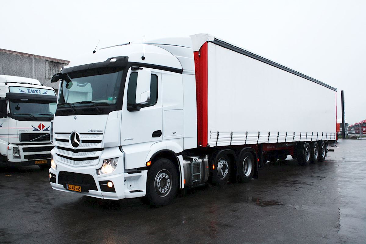Ny 3 akslet Kel-Berg Maxi Flex gardintrailer med lift til EUT Transport ...