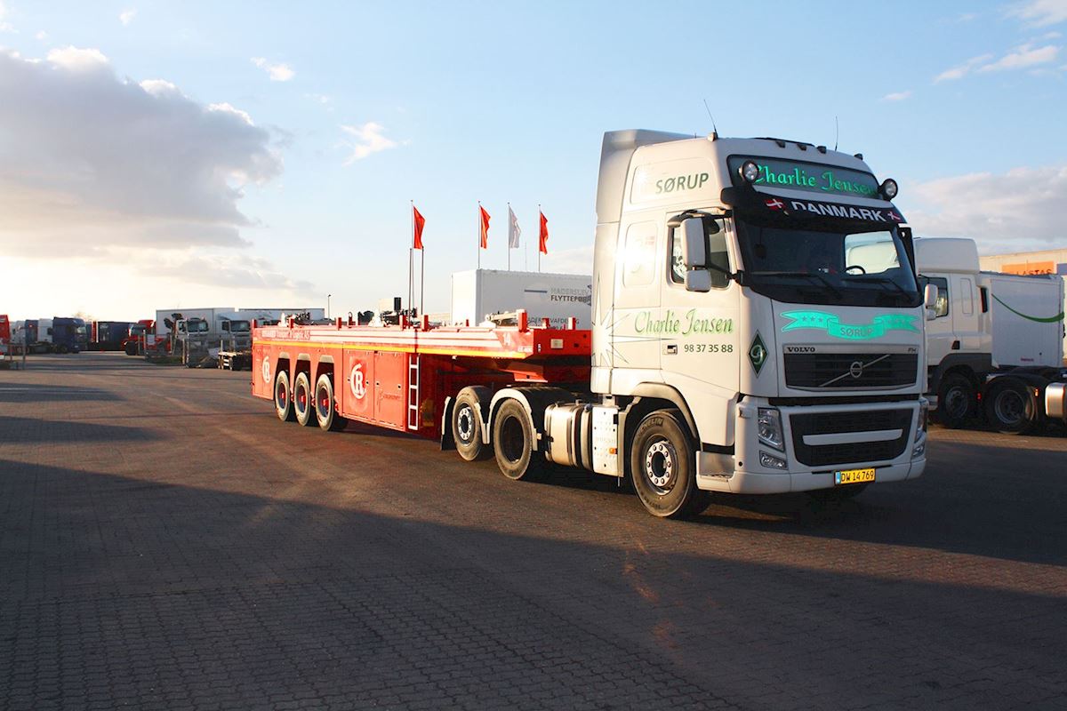 Rygaard Transport & Logistic A/S fabriksnye 3 akslede Kel-Berg Inlader ...