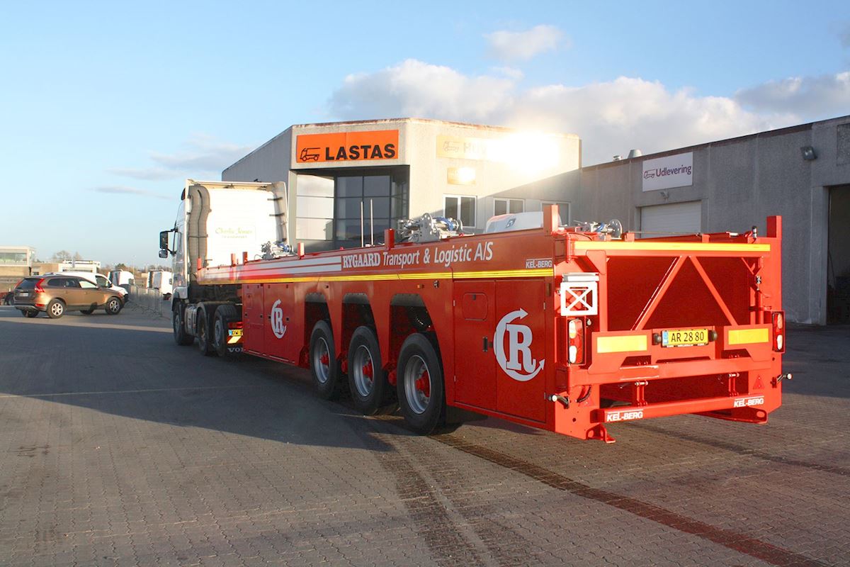 Rygaard Transport & Logistic A/S fabriksnye 3 akslede Kel-Berg Inlader ...