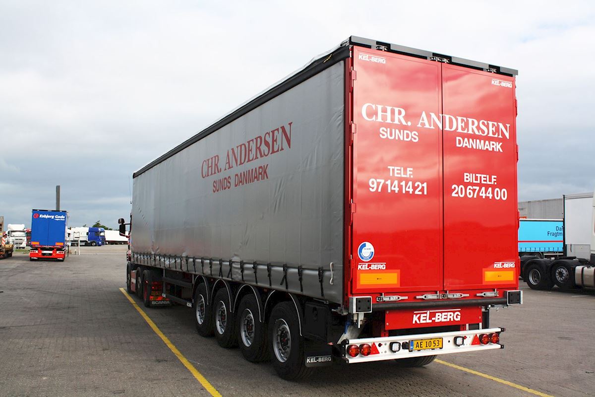 Chr. Andersen Sunds ApS anden flot 4 akslet Kel-Berg gardintrailer ud ...