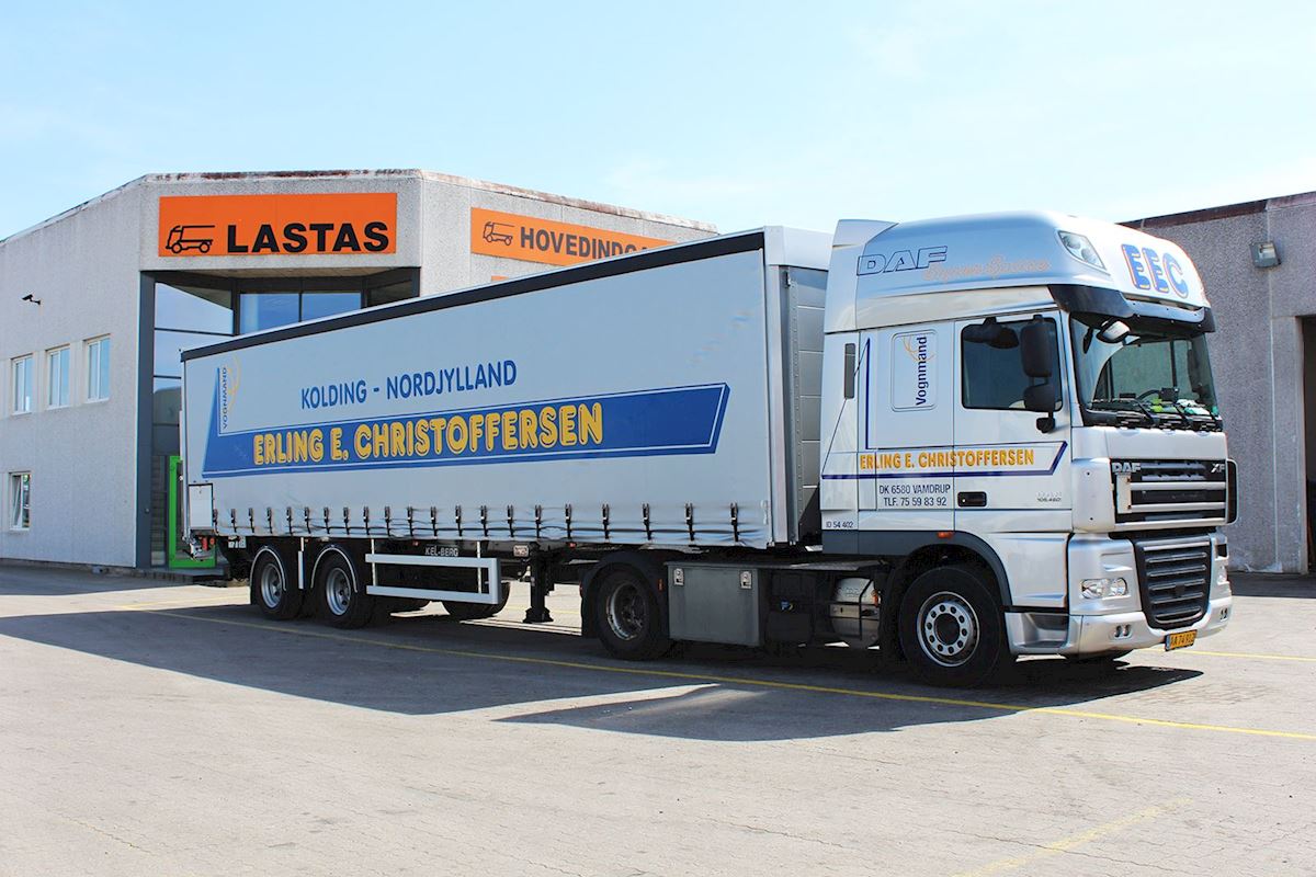 Erling E. Christoffersen afhentede deres nye Kel-Berg 2 akslet city ...