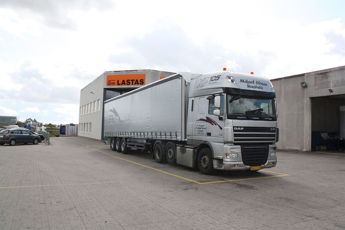 Ny flot Kel-Berg Maxi Flex gardintrailer udleveret til Mikael Olesen ...