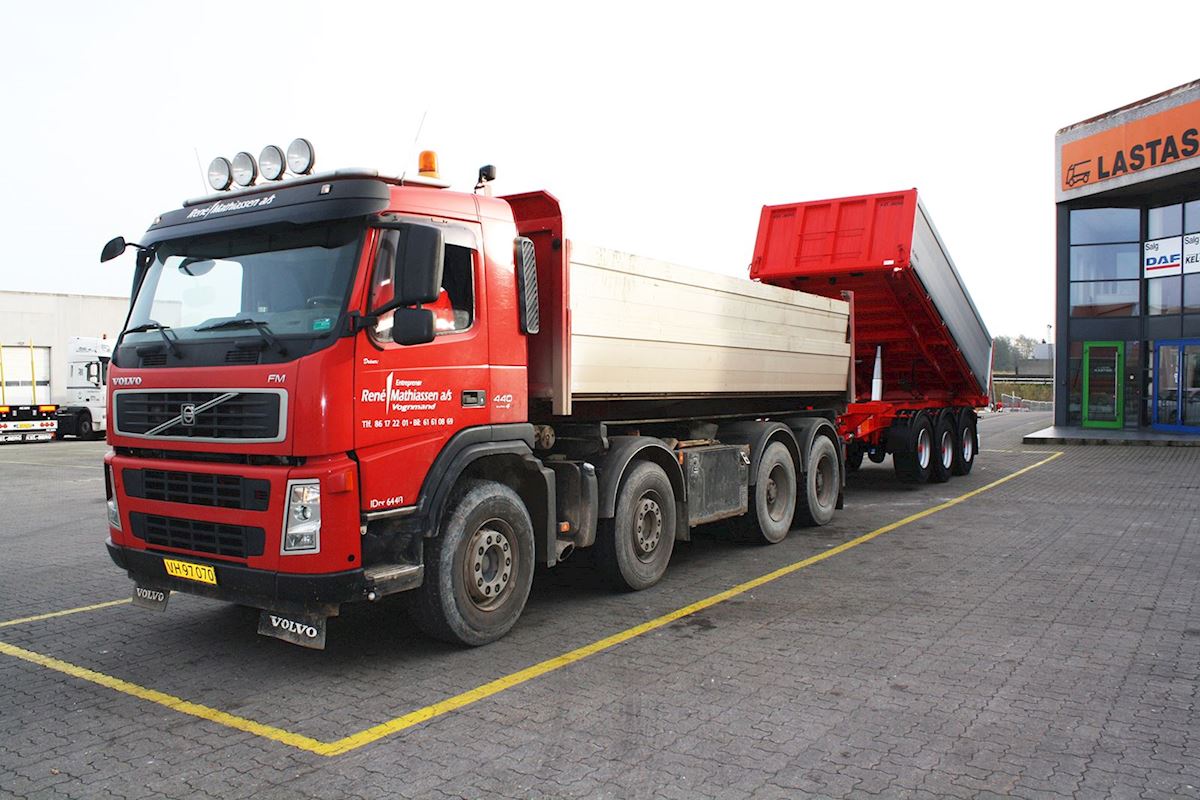 Flot ny Kel-Berg 3-vejs tipkærre udleveret til Entreprenør Rene ...