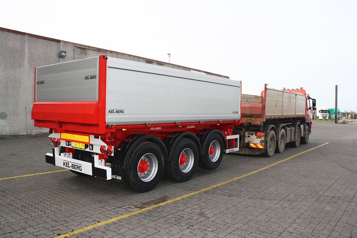 Flot ny Kel-Berg 3-vejs tipkærre udleveret til Entreprenør Rene ...